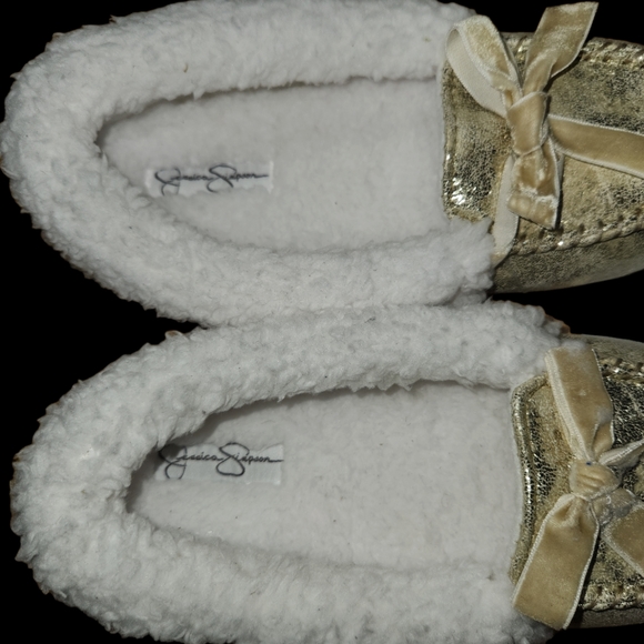 Jessica Simpson | Shoes | Jessica Simpson House Slippers Size 78 | Poshmark